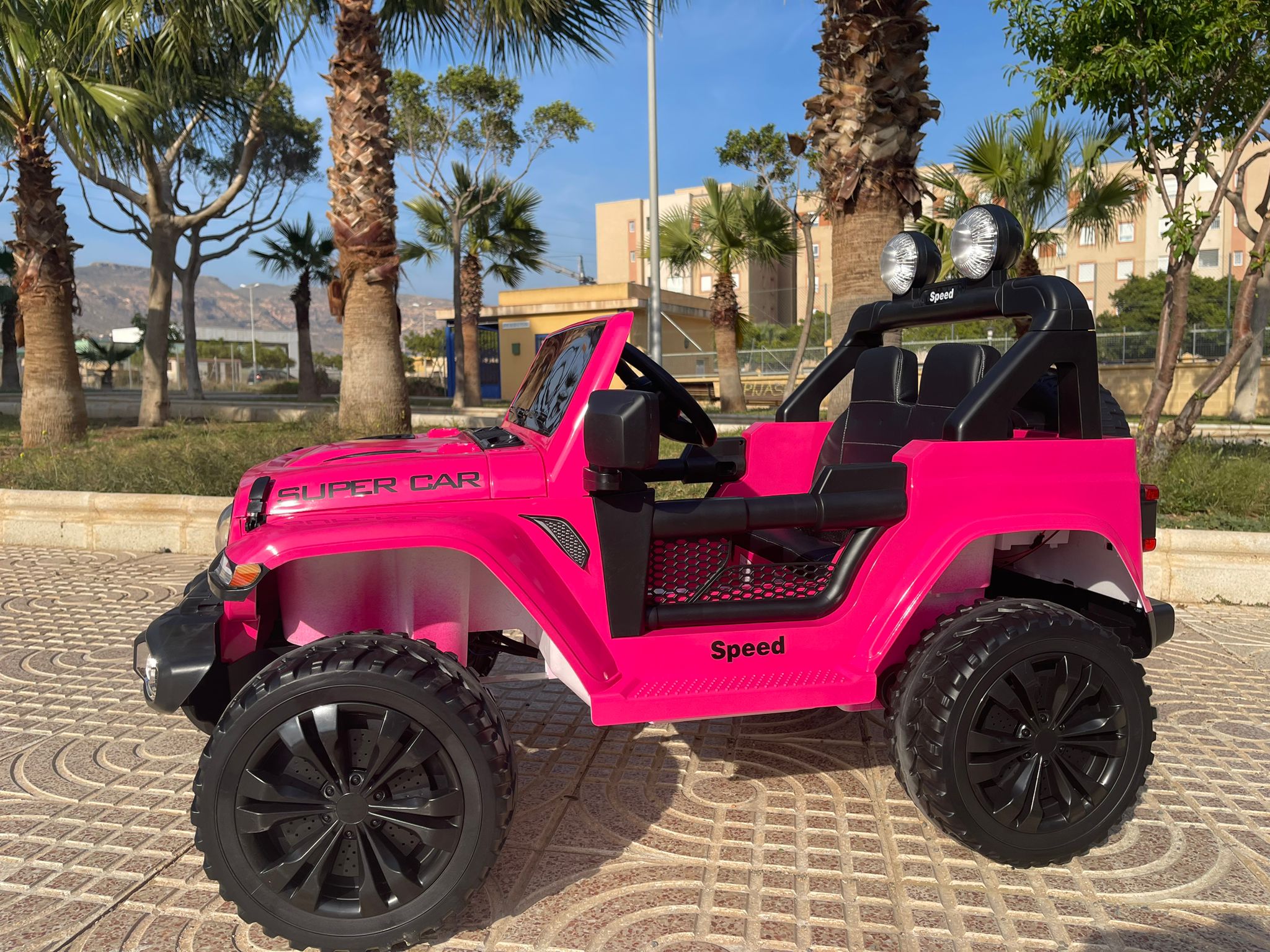 Coche TODOTERRENO JEEP RUBICÓN Style 12V ROSA, Mando RC, PLAZA Y MEDIA ...