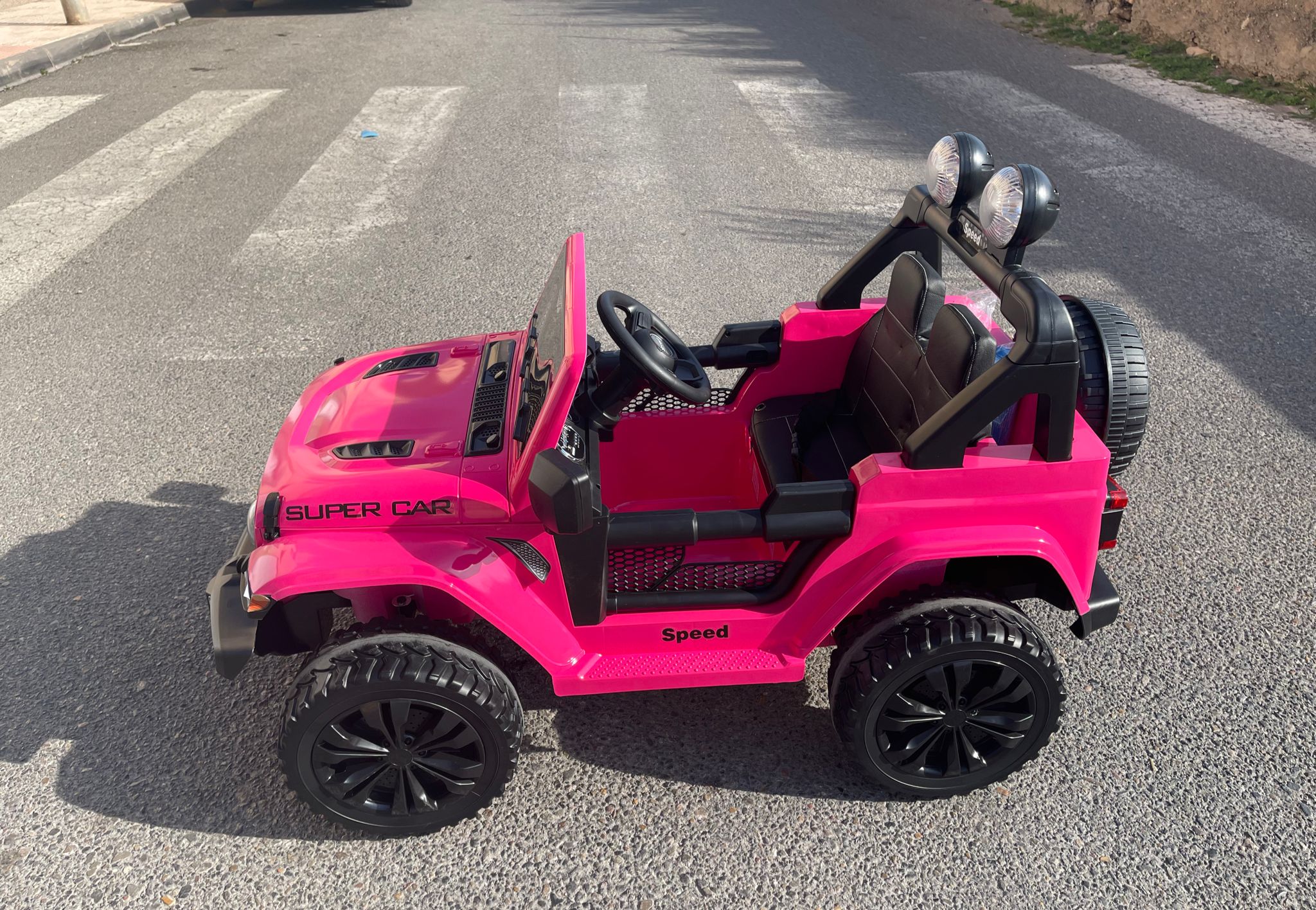 Coche TODOTERRENO JEEP RUBICÓN Style 12V ROSA, Mando RC, PLAZA Y MEDIA ...