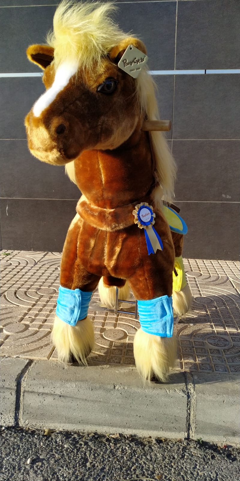 PONYCYCLE CABALLO MARRON CON RUEDAS CLARO DE LUJO PARA NIÑOS EDAD DE 4 ...