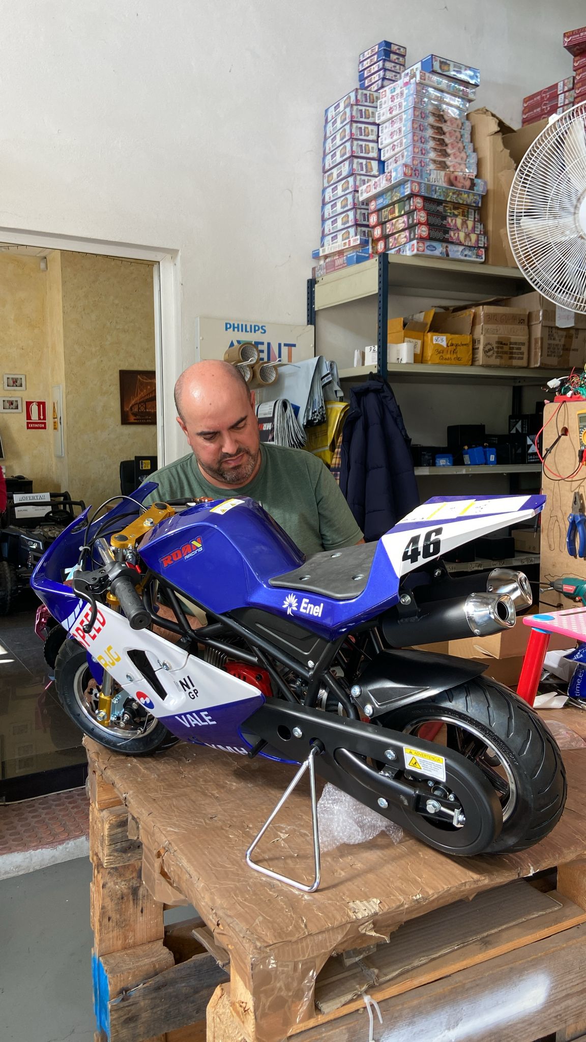 Mini-moto STYLE YAMAHA Valentino Rosi ROANCOBRA INDA846-RO-1492, Coches ...